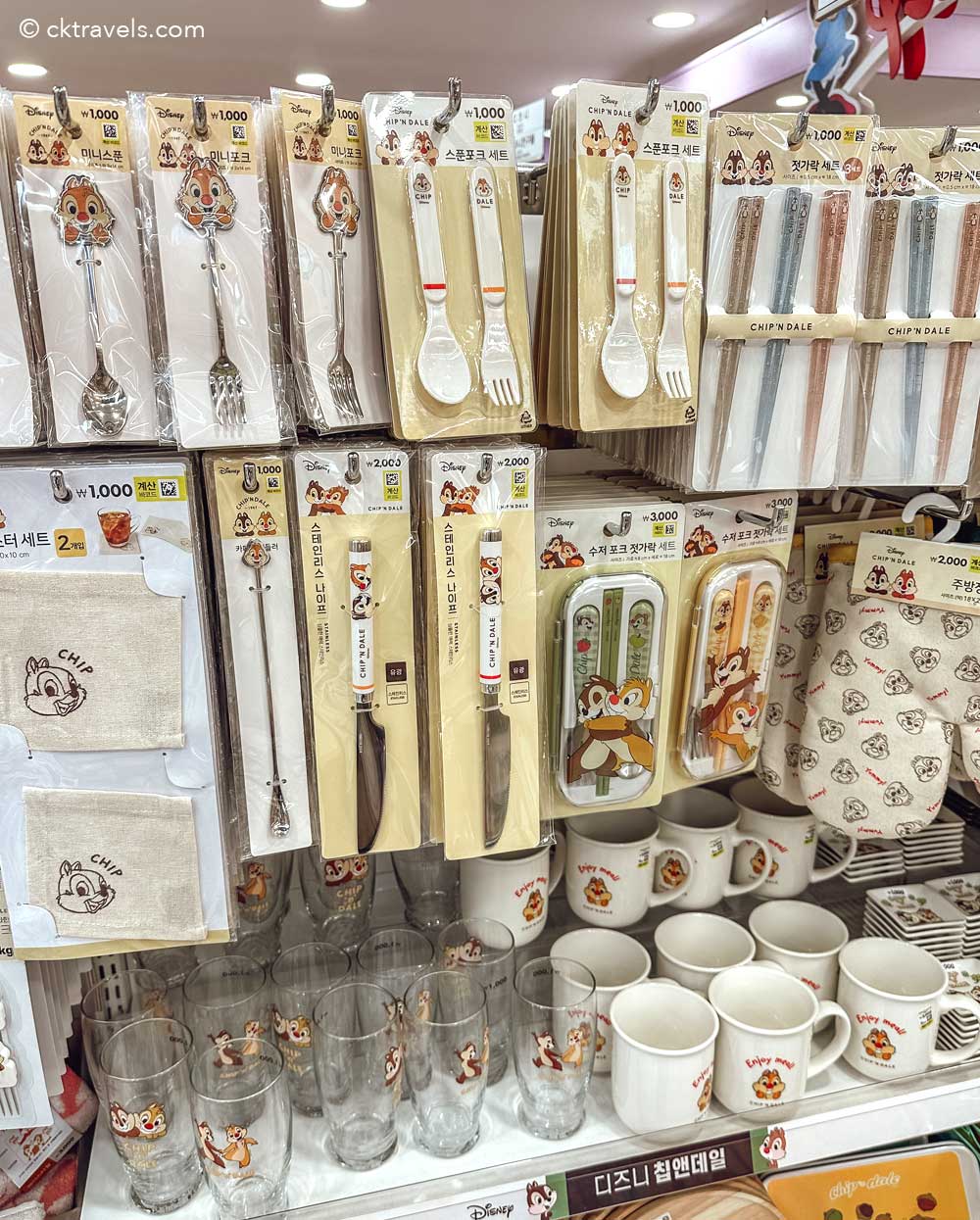 Daiso in Myeongdong - 12 Floors of Shopping in Seoul - South Korea Hallyu